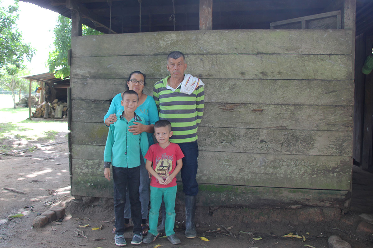 Elkin | Hele Verden i Skole